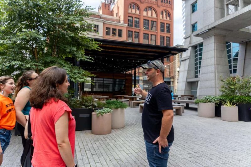 Nashville: The Ryman, Tootsies, Broadway, & Printer's Alley - FAQ