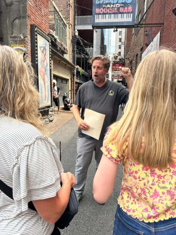 Nashville: True Crime Walking Tour from Mr. E's Crimecast - An Unusual Side of Nashville: What to Expect