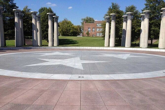 Nashvilles Bicentennial Capitol Mall State Park: A Self-Guided Audio Tour - FAQs