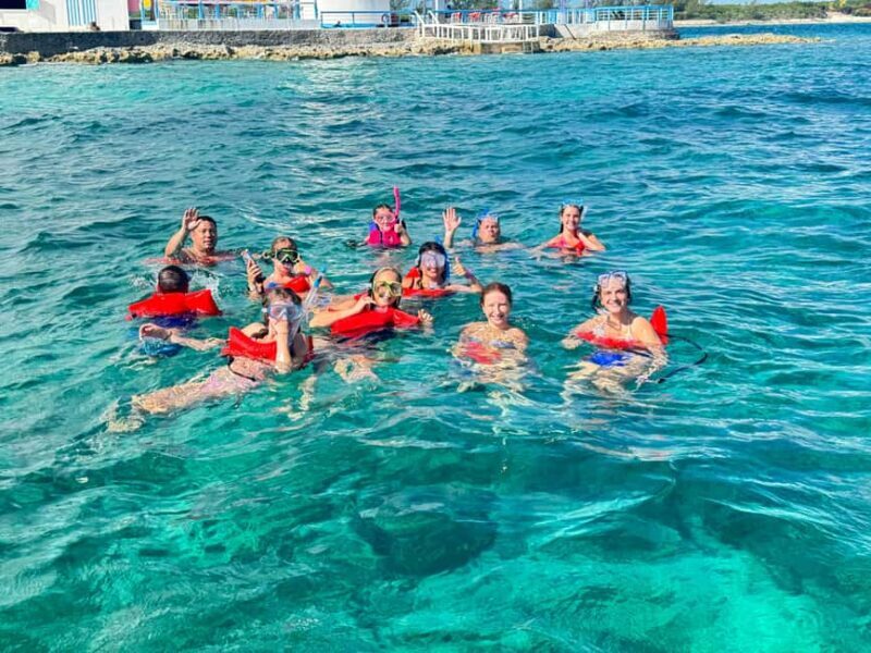 Nassau: 4-Island Tour Swimming Pigs, turtles, snorkeling - A Closer Look at the Nassau 4-Island Tour