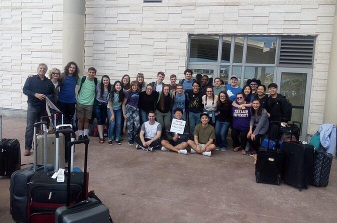 Nassau Airport Group Round-Trip Transfers - Additional Features and Policies