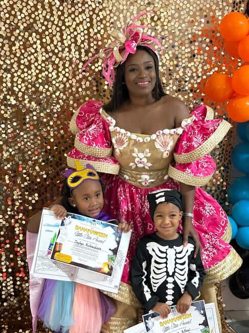 Nassau: Bahamian Straw Doll Photo Op - What to Expect on the Tour