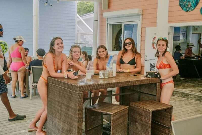 Nassau: ROSE ISLAND PERFECT BEACH DAY GROUP GETAWAY - Authentic Experiences and Guest Perspectives