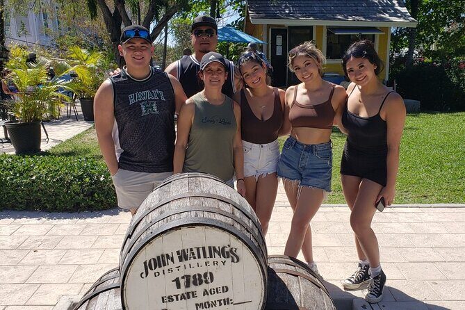 Nassau's Half Day Bus City Tour: Guided Tour with Free Samples - Who Should Book This Tour?