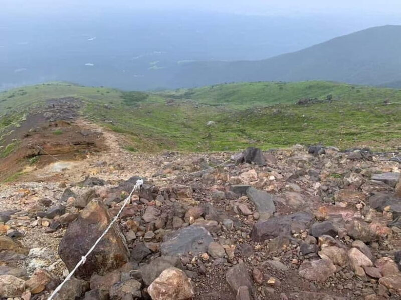 Nasu-dake Hiking Day Tour: Nasu Ropeway & Guided Hike - Lunch and Relaxing Moments