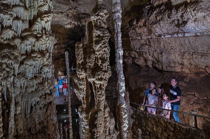 Natural Bridge Caverns Discovery Cavern Tour - FAQ
