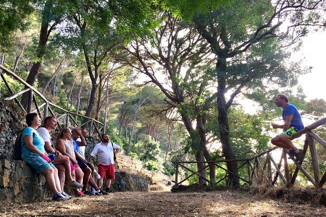 Naturalistic excursion to Ustica - The Sunset and the Green Ray