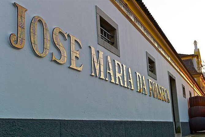 Nature, Wines and Ceramic Tiles: Private Tour - FAQ