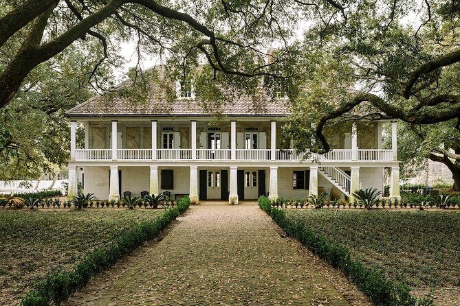 Nawlins Luxury: Whitney Plantation Tour with Transportation - An In-Depth Look at the Experience
