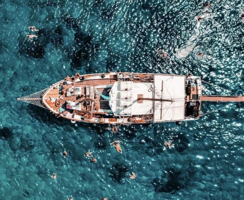 Naxos: Koufonissia and Rina Cave Boat Trip with BBQ - Key Points