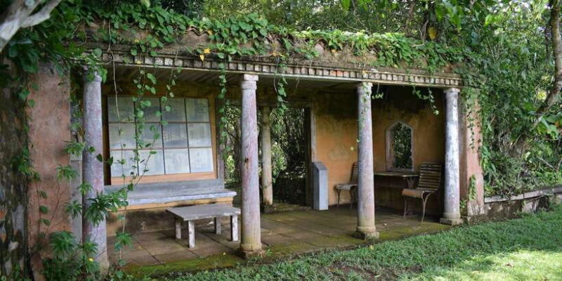 Negombo/Colombo: Bawa's Estate & Brief Garden Private Tour - The Journey in Perspective