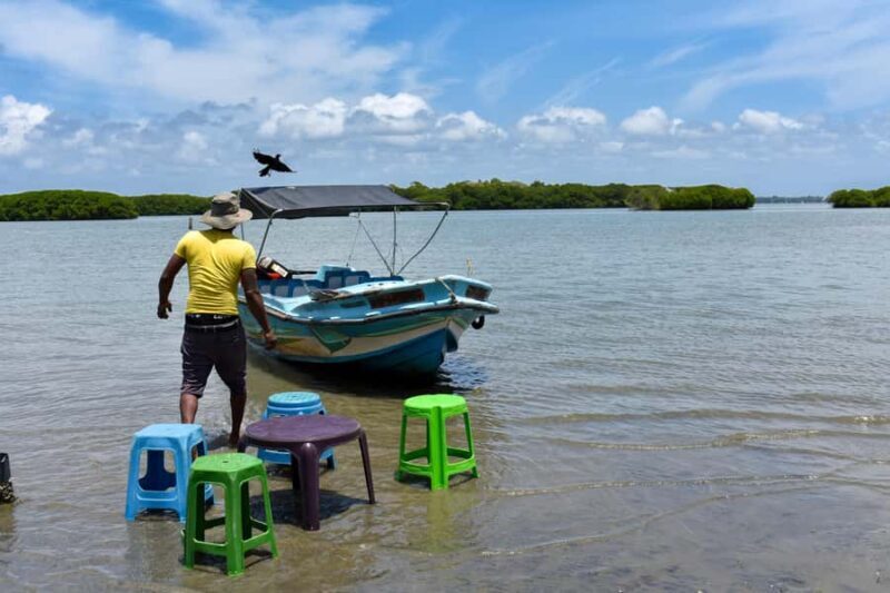 Negombo: Lagoon Boat Tour with hotel transfers & fruit snak - Practical Details & Tips