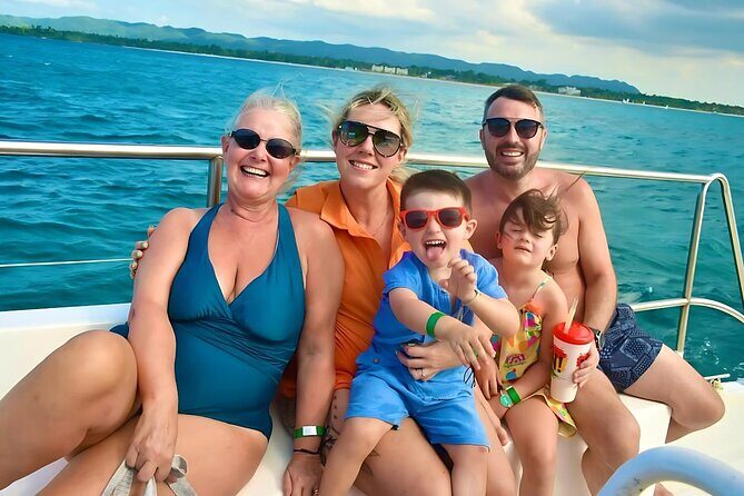 Negril Catamaran: Adults Sunset Party with Drinks & DJ - FAQ