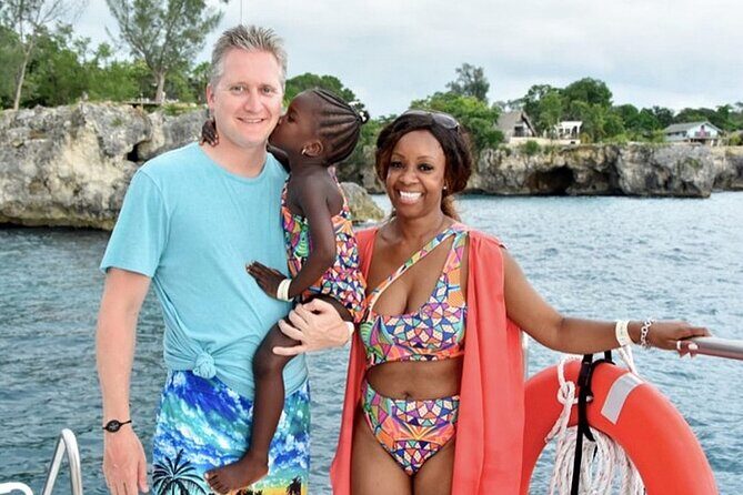 Negril Catamaran Morning Sail with Snorkeling & Pirates Cave - FAQ