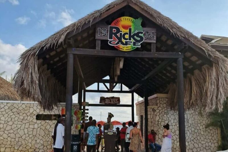 Negril: Epic Rick's Cafe & 7 Mile Beach Day Trip - Local Culture & Souvenirs