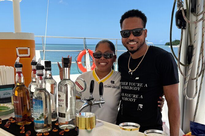 Negril: MORNING FAMILY Cruise Caves Swimming Snorkeling - Food, Drinks, and Atmosphere