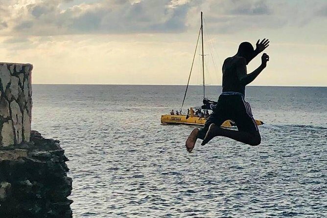 Negril One Love Bus Bar Crawl - FAQs