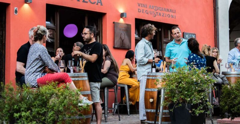 Neive: Barolo and Barbaresco Wine Tasting with Snacks - The Experience in Detail