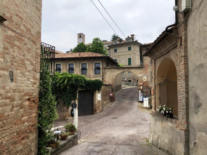 Neive: walking tour - A Detailed Look at the Tour