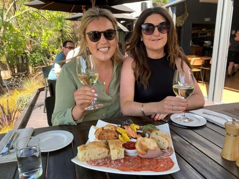Nelson: Wine Tour with Tastings and Lunch - How the Tour Runs: A Typical Day