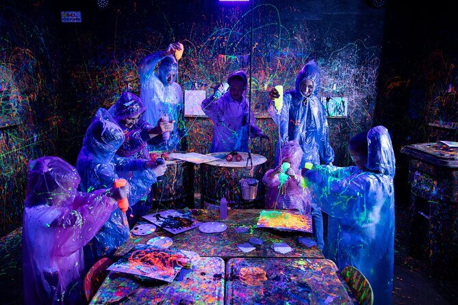 Neon Paint, Backlight-lit, Splatter Room Experience XL - Introduction: A Unique Splash of Creativity in Provo