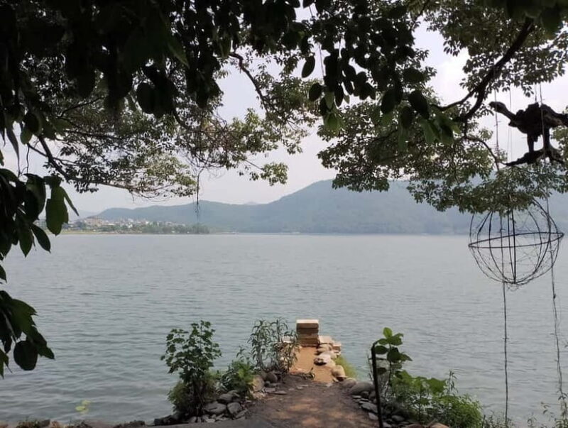 Nepal: 8-Day Honeymoon Tour of Nepal with Chitwan & Pokhara - Moving to the Serenity of Pokhara