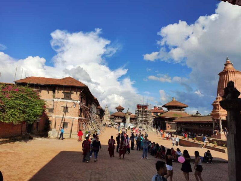 Nepal: 9-Day Luxury Tour with Private Transportation - Kathmandu: The Vibrant Heart of Nepal