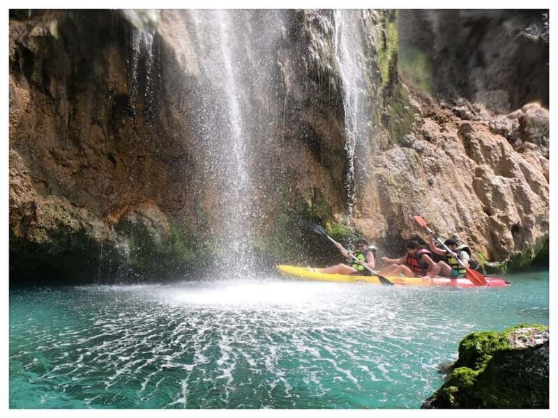 Nerja: Guided Kayak Tour on the Cliffs of Maro-Cerro Gordo - The Atmosphere & Group Experience