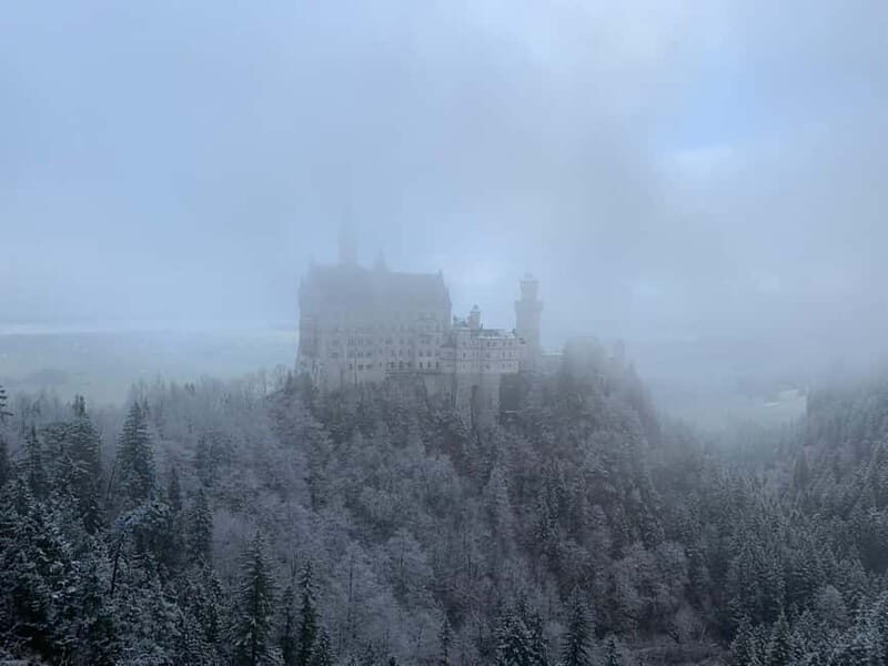 Neuschwanstein Castle, Linderhof Palace & Oberammergau Trip - Key Points