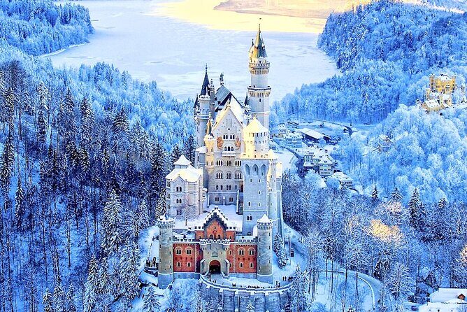 Neuschwanstein Exclusive Romantic Winter Tour INCL. TICKETS - Visiting Neuschwanstein Castle