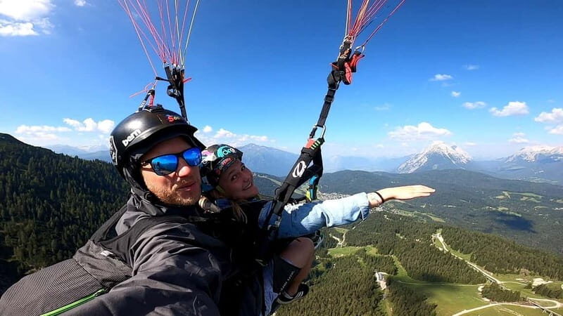 Neustift im Stubaital: Super Combo Paragliding Flight - The Experience: An in-Depth Look at What You Can Expect