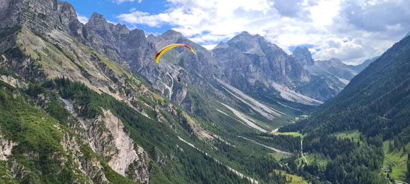 Neustift im Stubaital: Tandem Paragliding Flight - An In-Depth Look at the Paragliding Tour in Neustift
