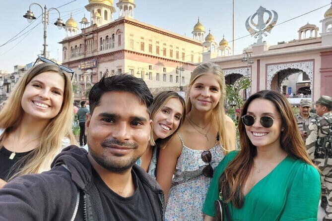 New and Old Delhi Full Day Sightseeing - Iconic Landmarks: India Gate