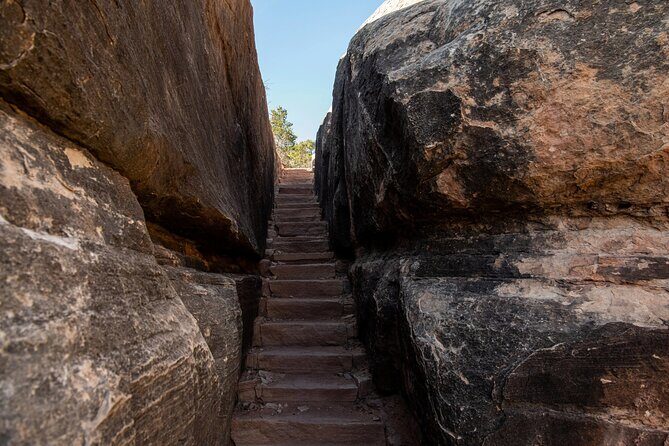 NEW! Canyonlands Needles Chesler Park Hiking Discovery Tour - Why the Tour Gets Rave Reviews
