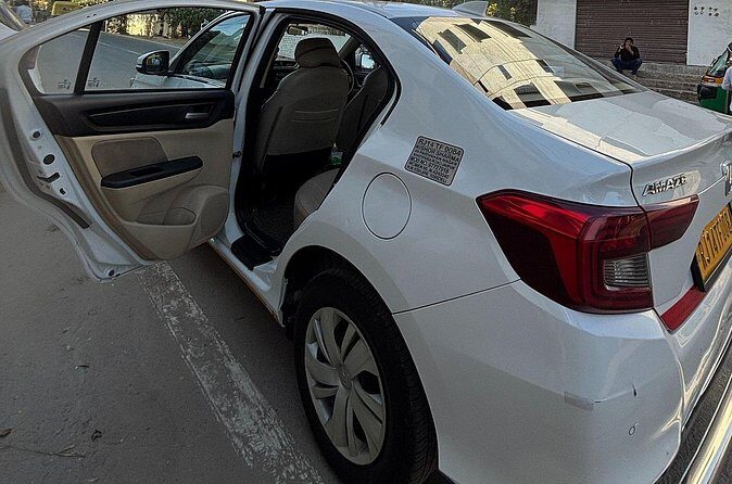 New Delhi Airport to Hotels drop: Private Transfers - Who Should Consider This Service?