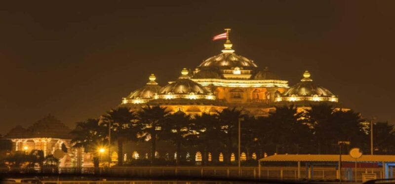 New Delhi: Akshardham Temple Light Show With Custom Add Ons - Key Points