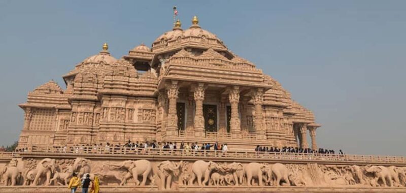 New Delhi: Akshardham Temple Tour + Water Light Show - The Value and Who Should Consider This Tour