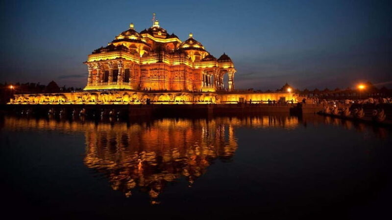 New Delhi: Akshardham Temple Tour with Light and Water Show - A Closer Look at the Experience