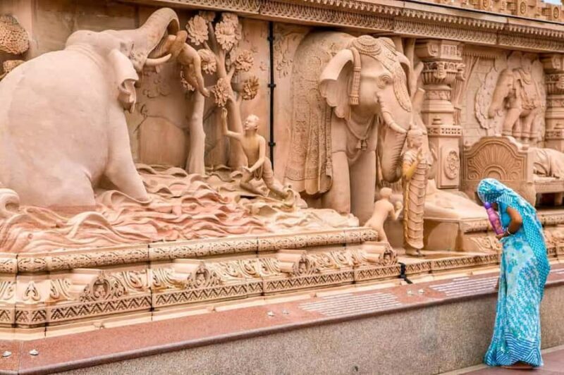 New Delhi: Akshardham Temple Tour with Water and Light Show - Exploring the Akshardham Temple Tour in Delhi: A Deep Dive