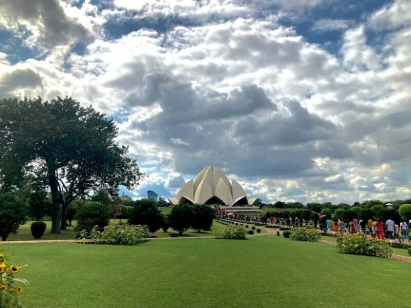 New Delhi: Lotus Temple Private Tour with Skip-the-Line - The Sum Up