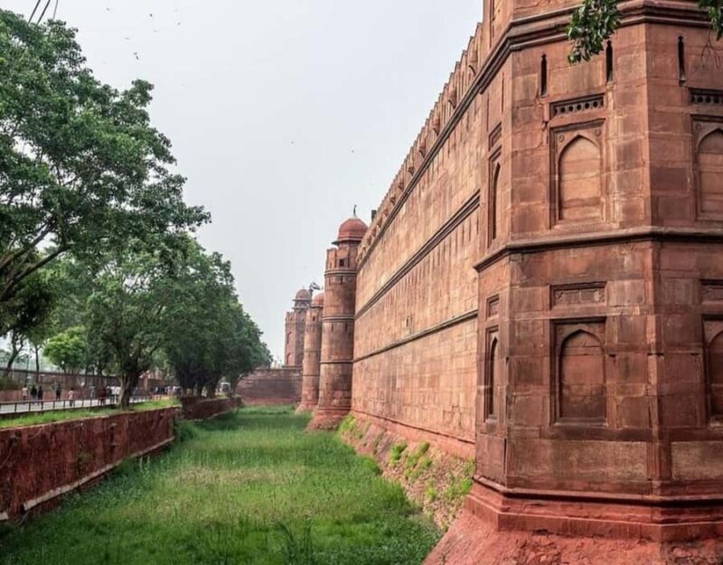 New Delhi: Red Fort Tour with Transfers :Choose form Option - Who Will Benefit Most?