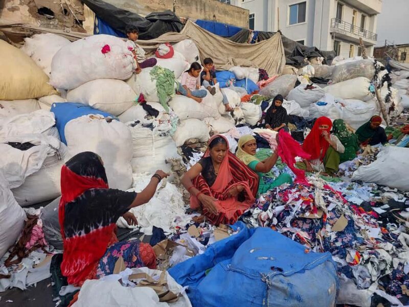 New Delhi: Sanjay Colony Slum & Old Delhi Street Food Tour - Exploring Old Delhis Street Food & Markets