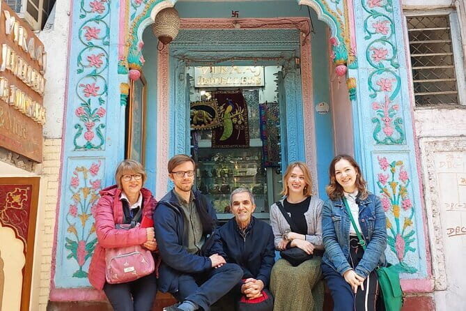 New Delhi Sightseeing and Slum Tour - Key Points