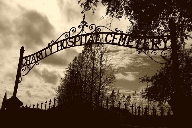 New Orleans Cemetery and Paranormal Investigation Bus Tour - What the Experience Offers