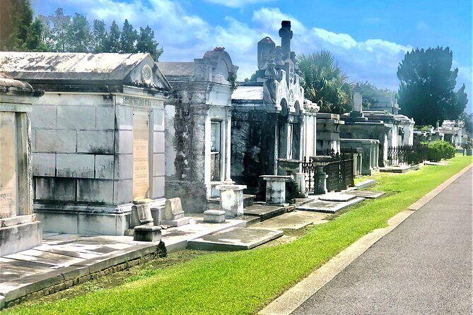 New Orleans Cemetery Walking Tour - An In-Depth Look at the Experience