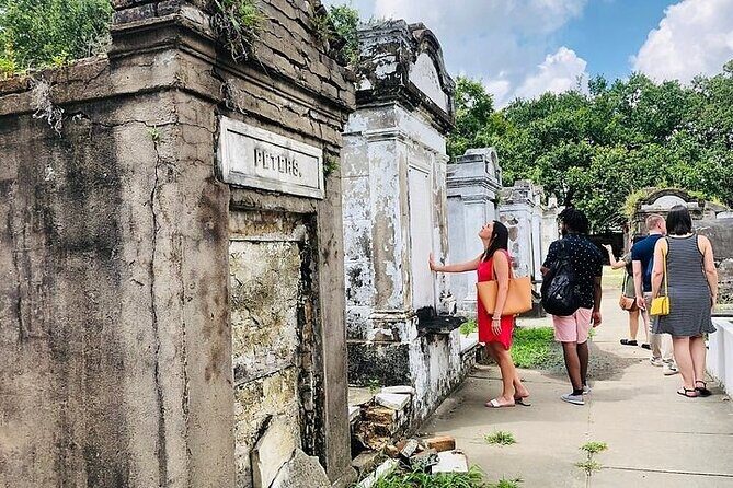 New Orleans City and Cemetery Tour with Garden District Stroll - Authentic Experiences and Practical Insights