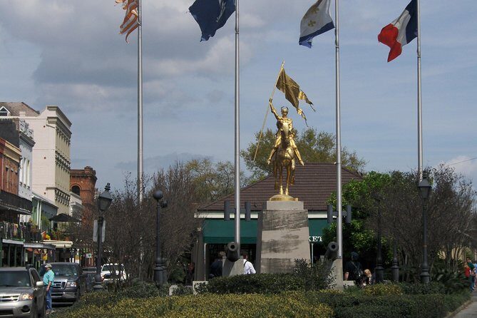 New Orleans City/Cemetery and Swamp Full-Day Tour - Exploring the French Quarter and Cemeteries