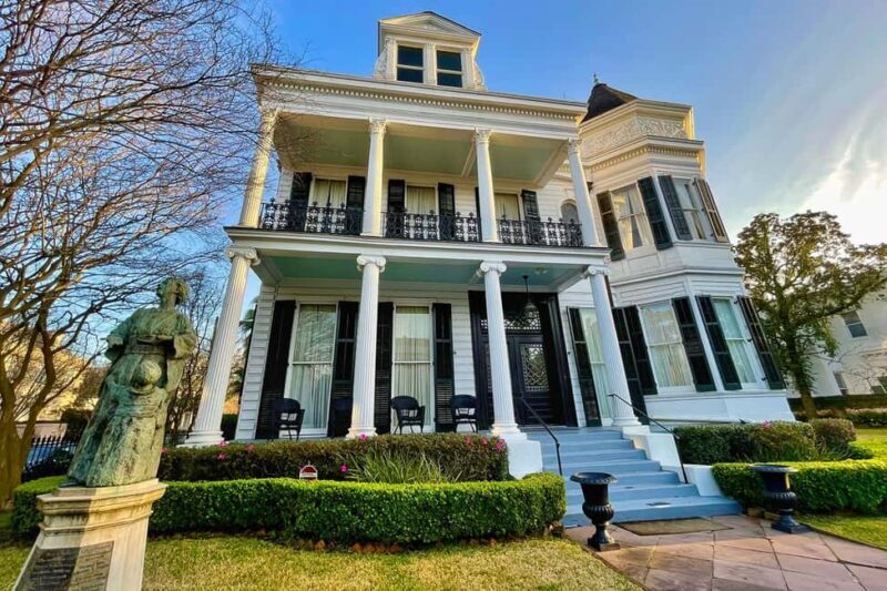 New Orleans: City & Cemetery Tour + Garden District Stroll - A Practical Overview of the Tour Experience
