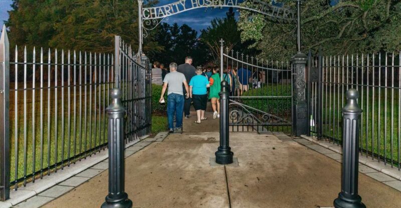 New Orleans: Dead of Night Ghosts and Cemetery Bus Tour - What Is the Dead of Night Ghosts and Cemetery Bus Tour?