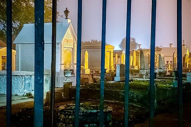 New Orleans Dead of Night Ghosts and Cemetery Bus Tour - FAQ